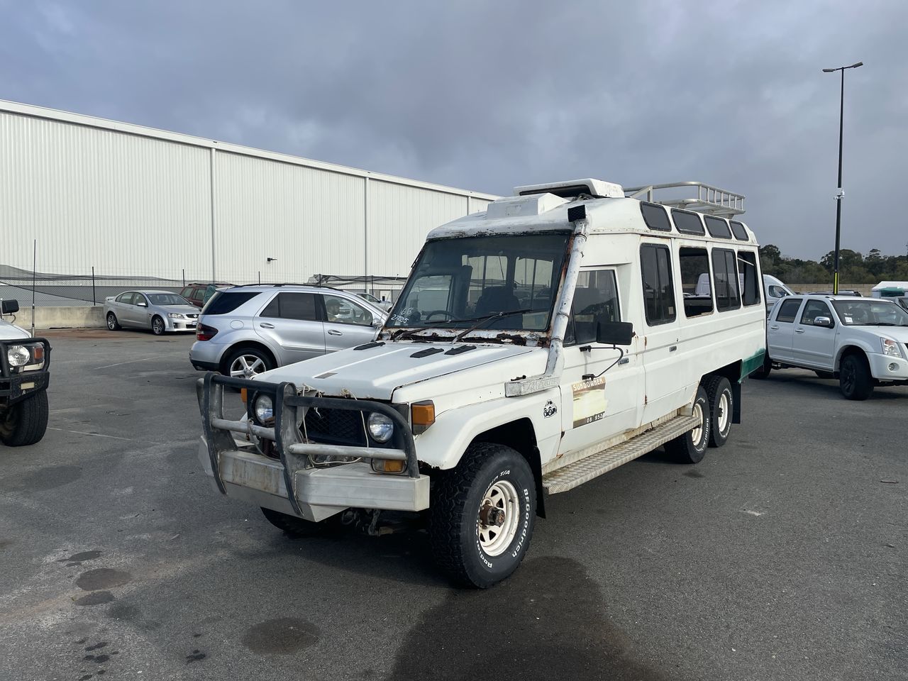 1989 Toyota HJ75 6x6 Landcruiser Manual Extended Wagon Auction (0001 ...