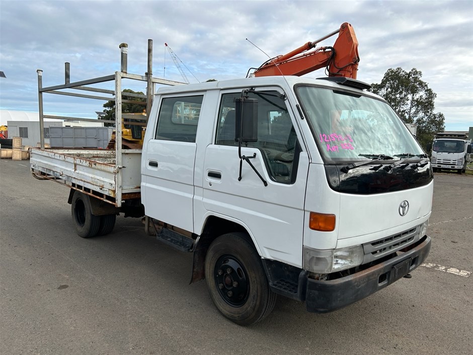 2000 Toyota Dyna (4 x 2) Crew Cab Tray Body Truck Auction (0001-3026027 ...