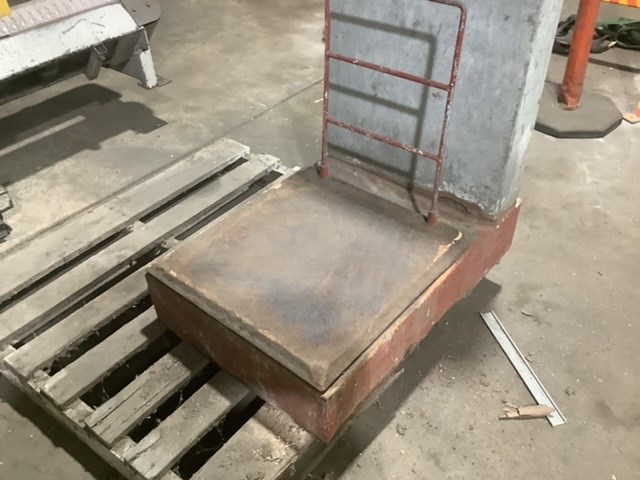 Mercury 250 KGs Clock Faced Scales Auction (0010-9043108) | Grays Australia