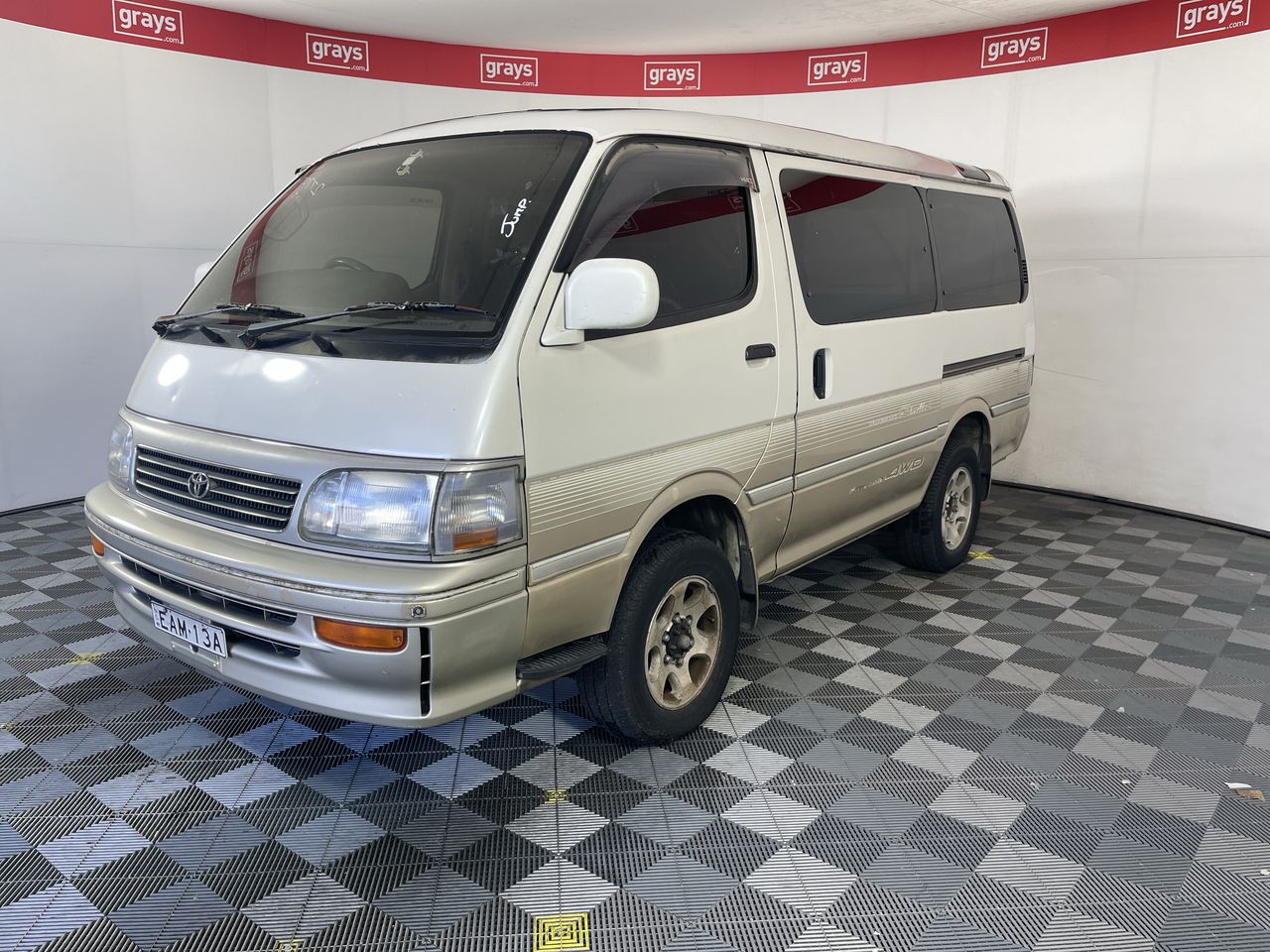 1994 Toyota Hiace 100 Series Automatic Bus(Import) Auction (0001 ...