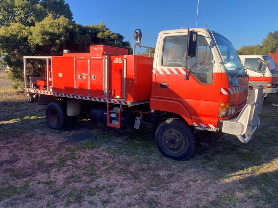 1996 Isuzu NPS66 EX RFS Fire Truck Auction (0003-5053327) | Grays Australia