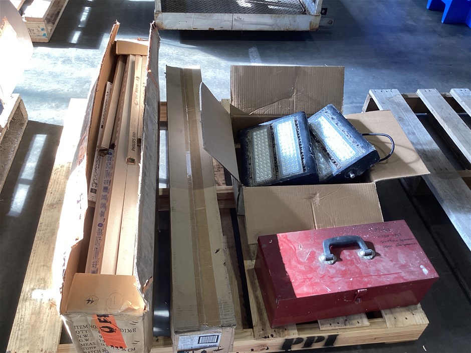 LED Flood Lights, Tool Box And Fluro Tubes Auction (0088-8017622 ...