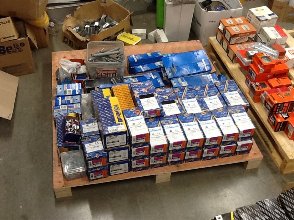 Partial Pallet of Fasteners Auction (0292-3026306) | Grays Australia