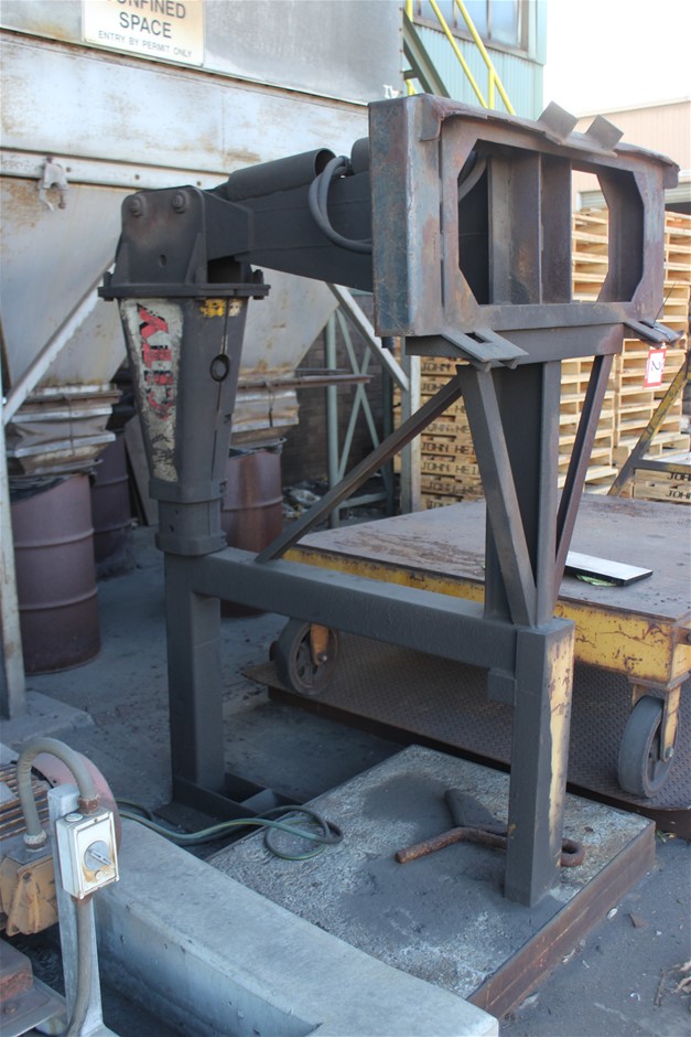Skid Steer Hydraulic Hammer Attachment With Stand Auction (0002-5053685 ...