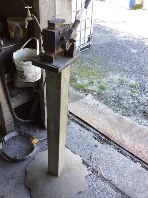 Manual Metal Cropper Auction (0015-8017716) | Grays Australia