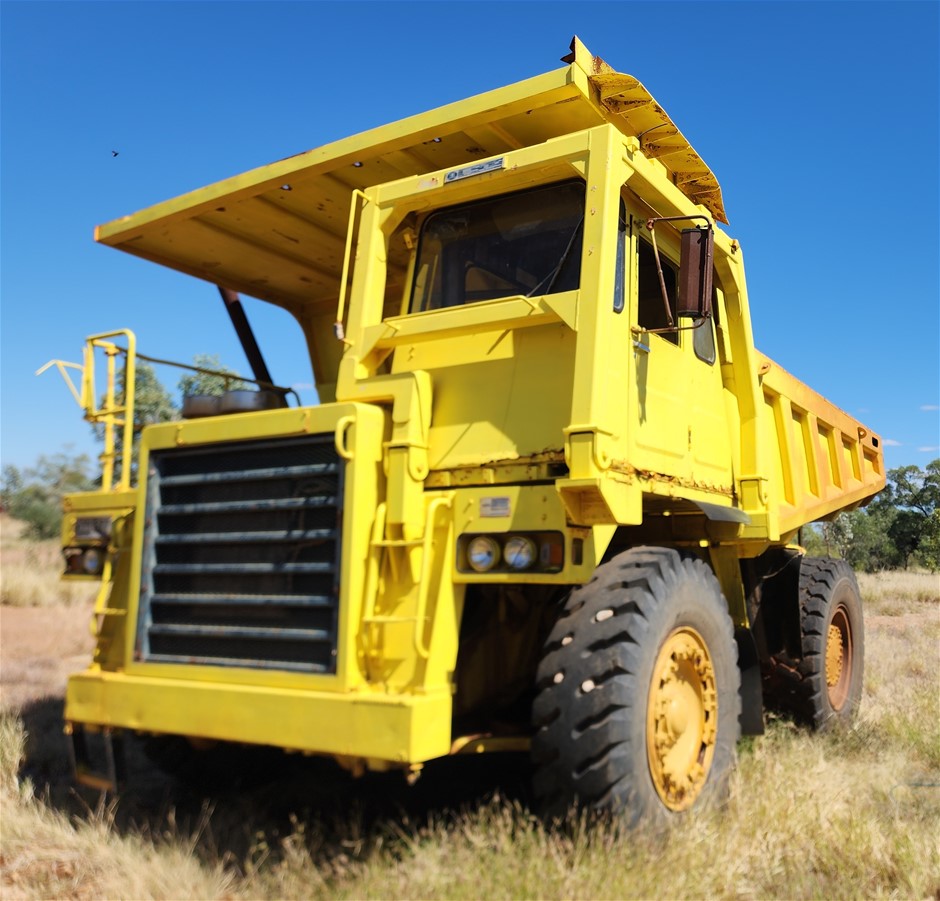 Komatsu HD325-5 Rigid Dump Truck Auction (0006-7046559) | Grays Australia