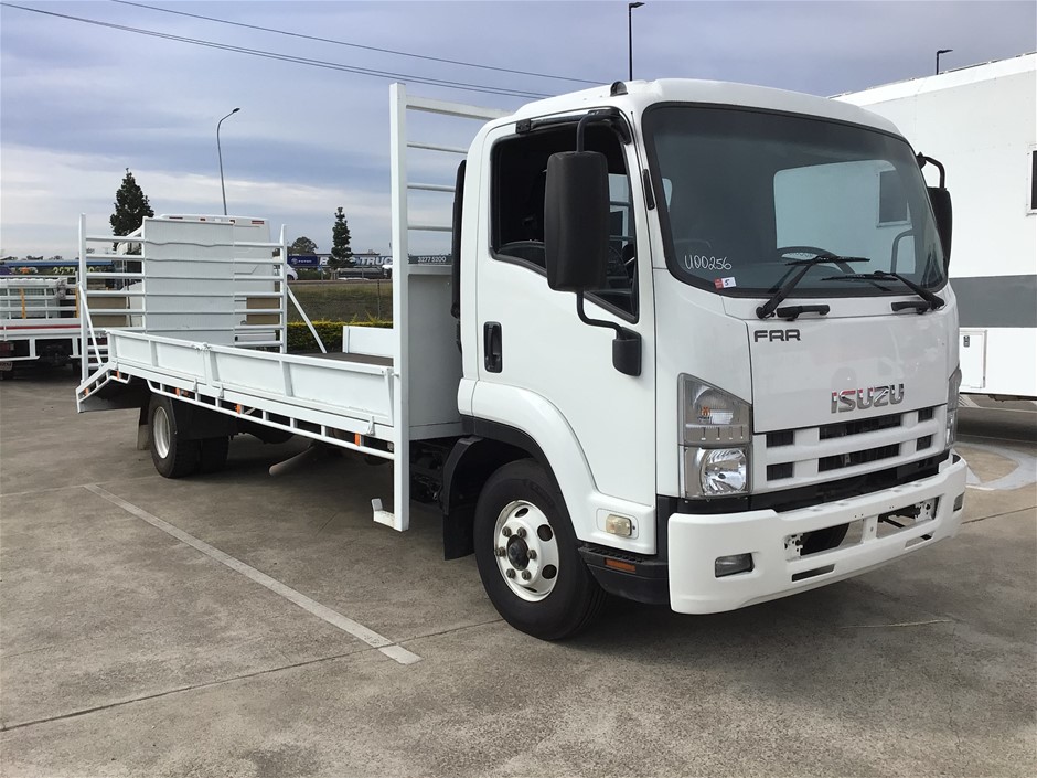 2008 Isuzu FH FRR500 4 x 2 Beavertail Truck Auction (0005-7050847 ...