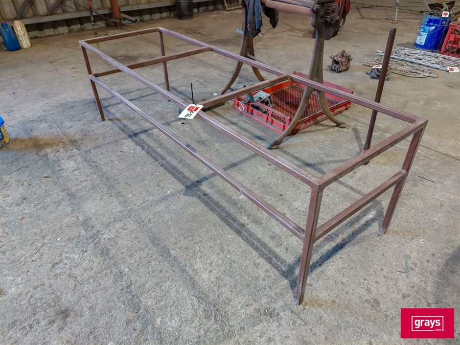 Fabricated Bench Display Cabinet Stand Auction (0436-5053973) | Grays ...