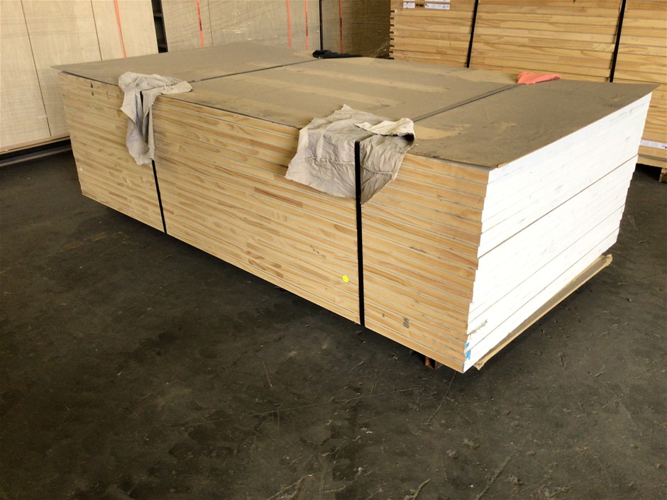 18x Internal Timber Doors Auction (0030-3026758) | Grays Australia