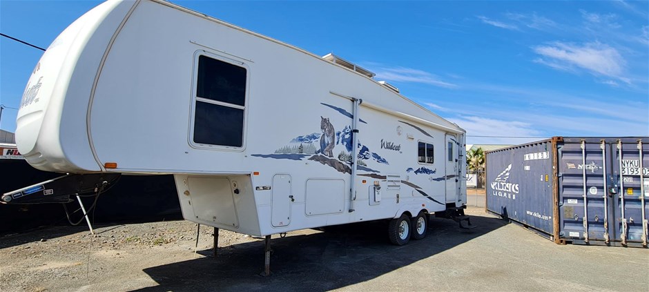 2005 FOREST RIVER WILDCAT 30 FIFTH WHEEL CARAVAN Auction (0001-9045823 ...