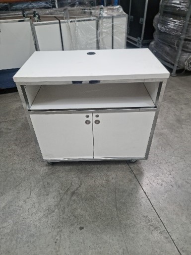 4 x Quattro Cupboards and 2 x Quattro Computer Modules Auction (0004 ...