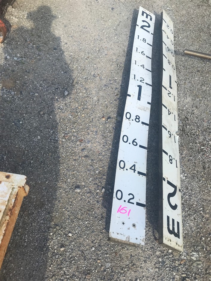 1 x Pair of Metal Water Level Boards Auction (0161-3027571) | Grays ...