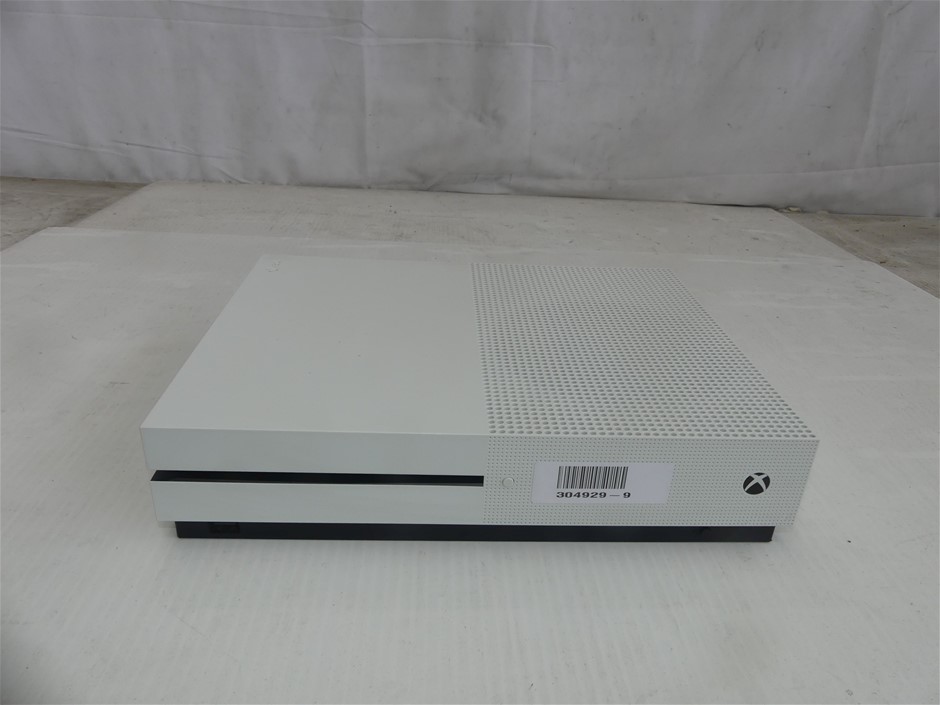 Microsoft Surface & Xbox Consoles