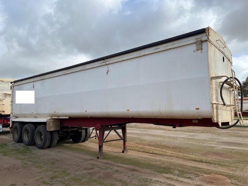 1997 Moore Triaxle Grain Tipper Trailer Auction (0021-9045516) | Grays ...