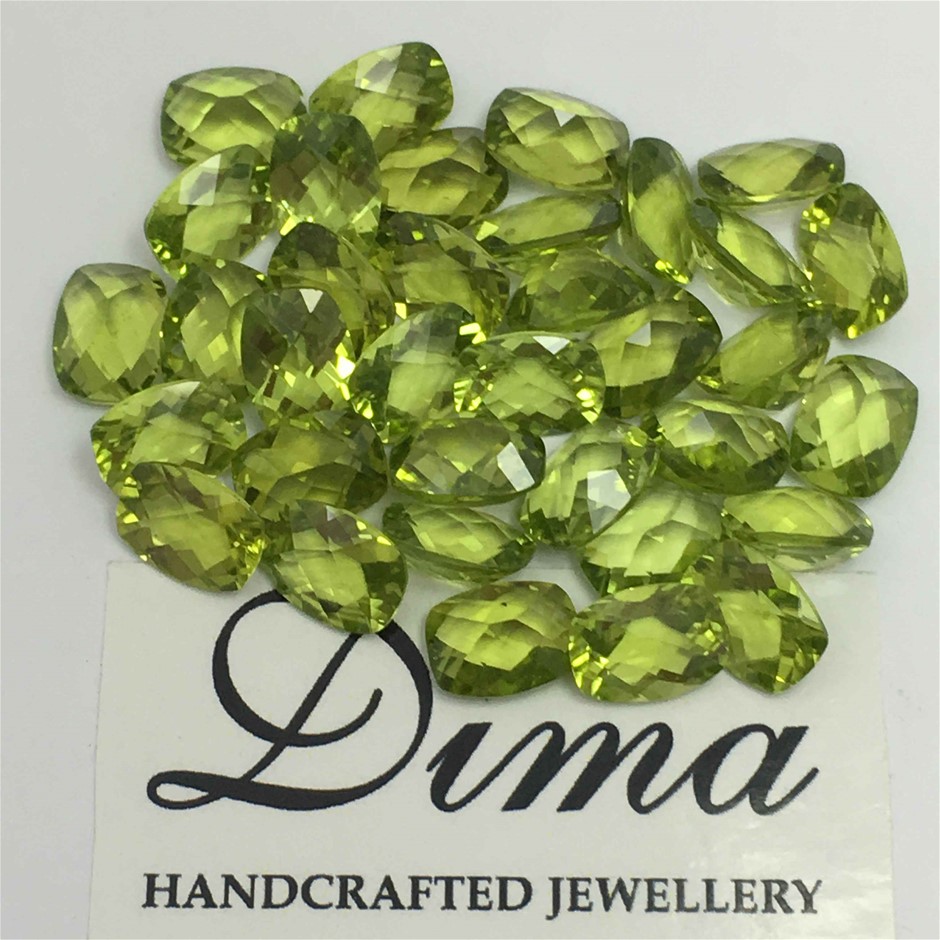 Thirty Five Loose Peridot, 50.71ct in Total Auction (0001-2555962 ...
