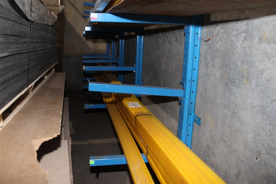 Quantity of Assorted Plastic Machine Slides & Stock Auction (0339 ...