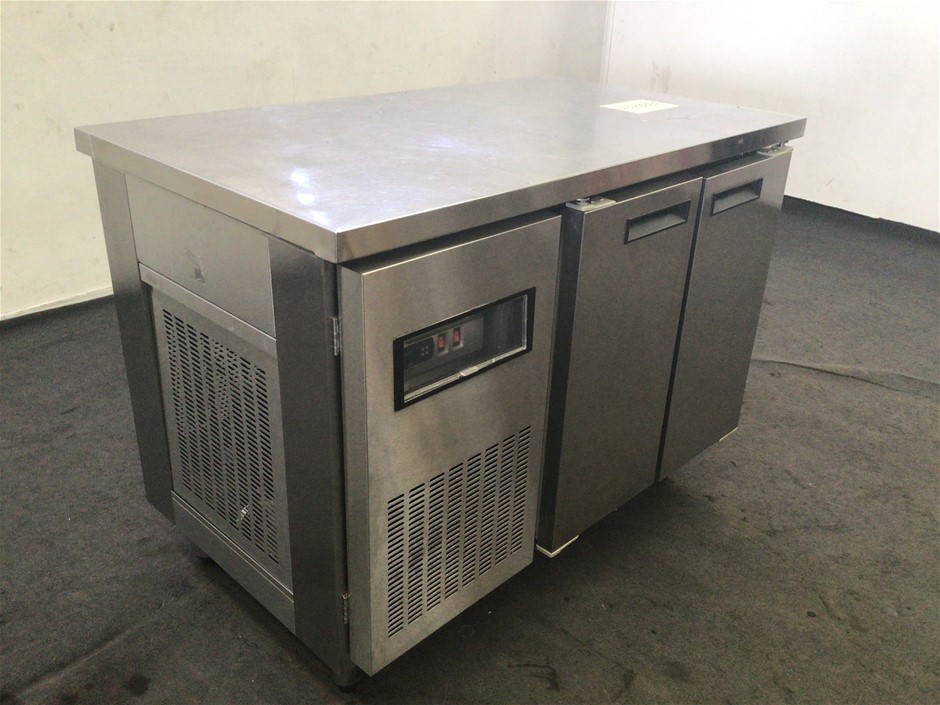 Streamline C2S-1200 Underbench Fridge Auction (0008-7049369) | Grays ...
