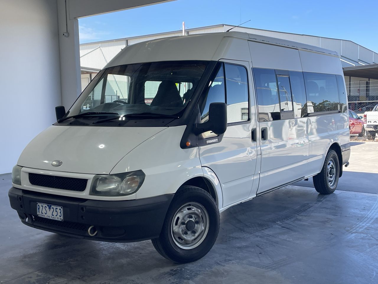 2002 Ford Transit VH Turbo Diesel Manual 12 Seats Bus Auction (0001 ...