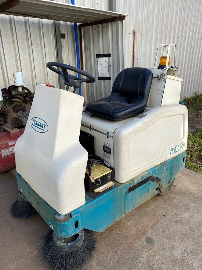 Tennant 6100 Ride on Sweeper Auction (0001-9046224) | Grays Australia
