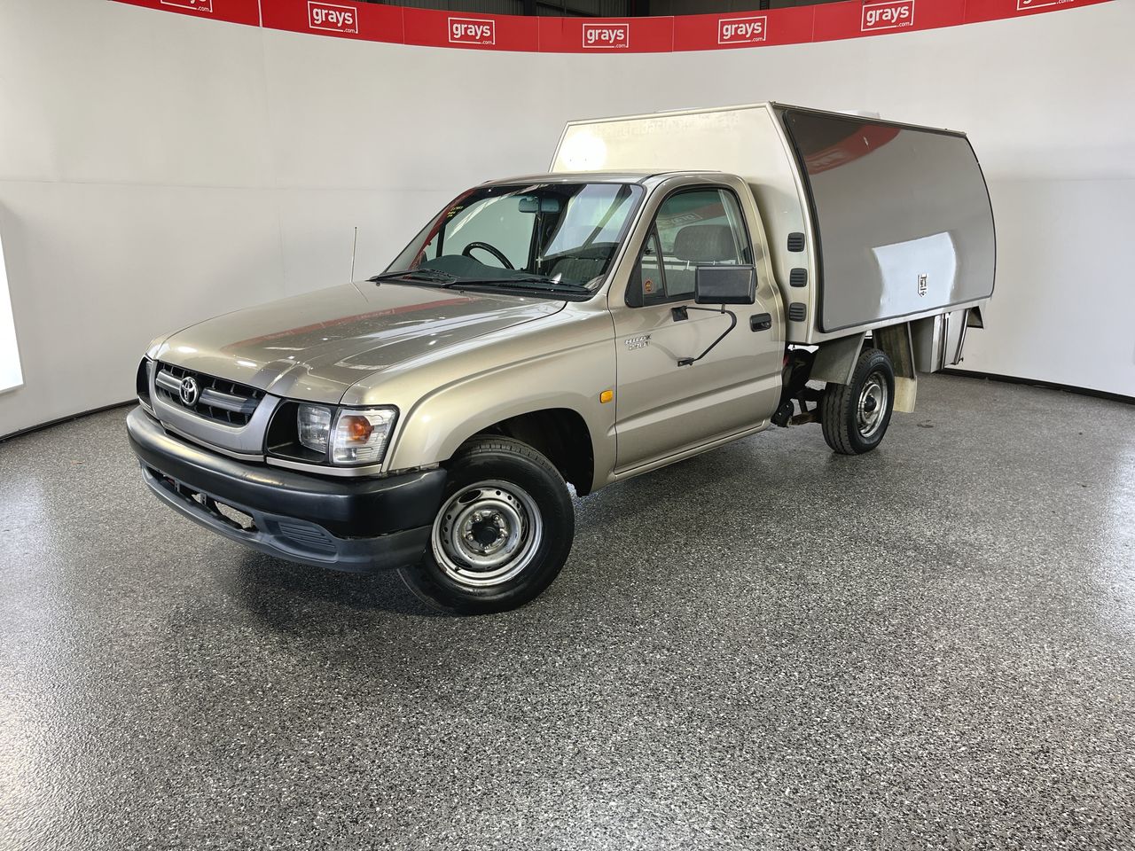 2004 Toyota Hilux Manual Cab Chassis Ute Auction (0001-10338775 ...