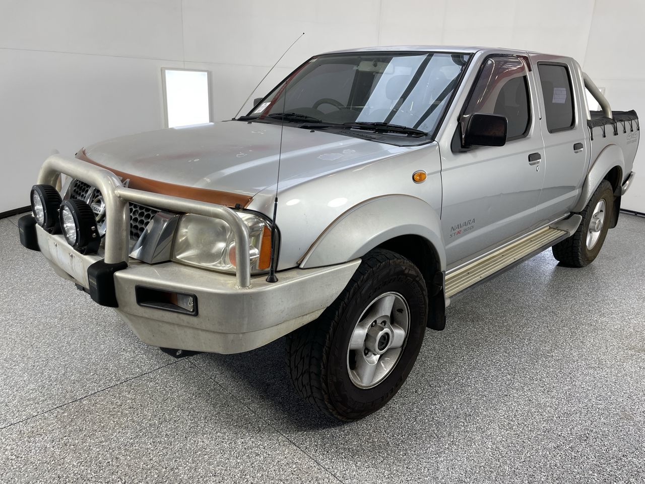 Nissan Navara ST-R 4X4 DOUBLE CAB D22 Turbo Diesel Manual Dual Cab ...