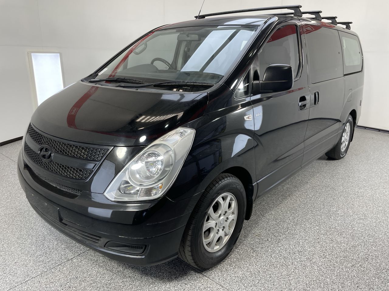 2012 Hyundai iMAX TQ Turbo Diesel Manual 8 Seats People Mover Auction ...