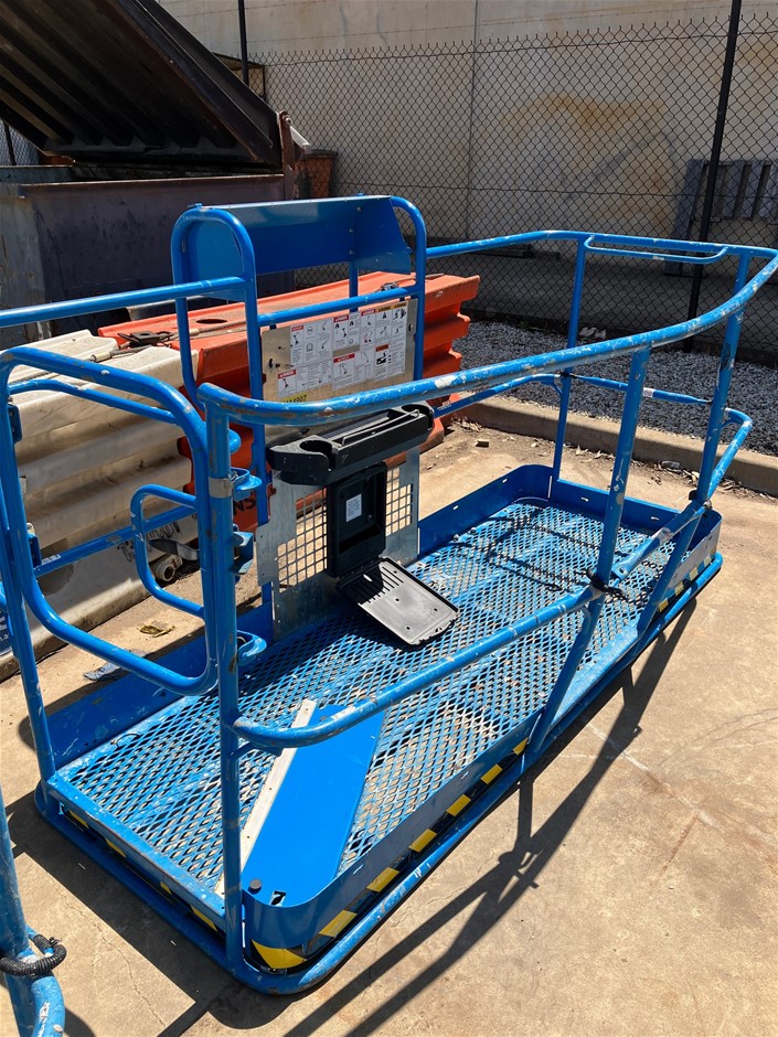 Genie Boom Lift Basket - 2.4m (Derrimut) Auction (0033-3027194) | Grays ...