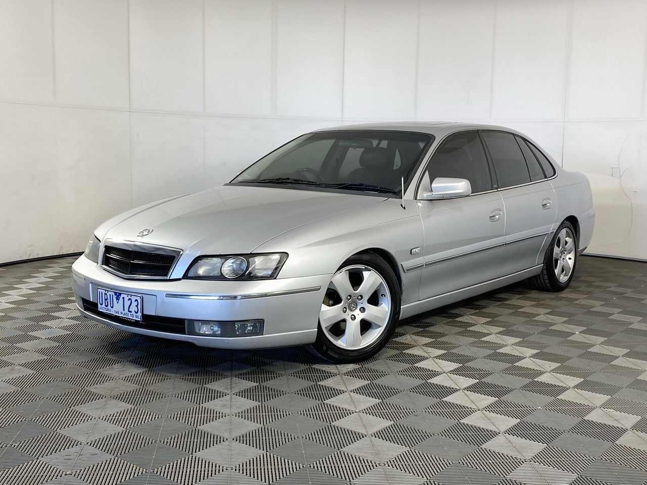2003 Holden Statesman International WL Automatic Sedan Auction (0001 ...