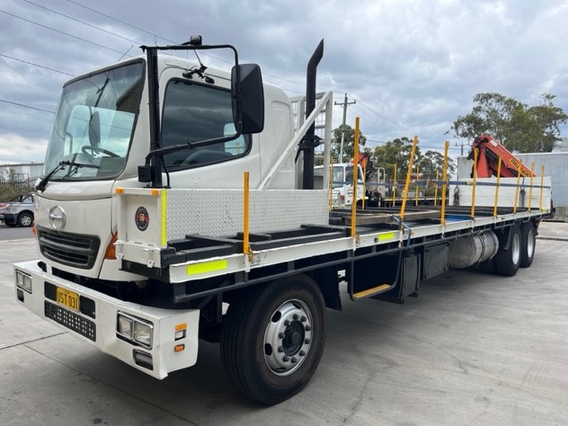2005 Hino 3/4 Cab Steel Spec Truck With Crane Auction (0005-5055230 ...