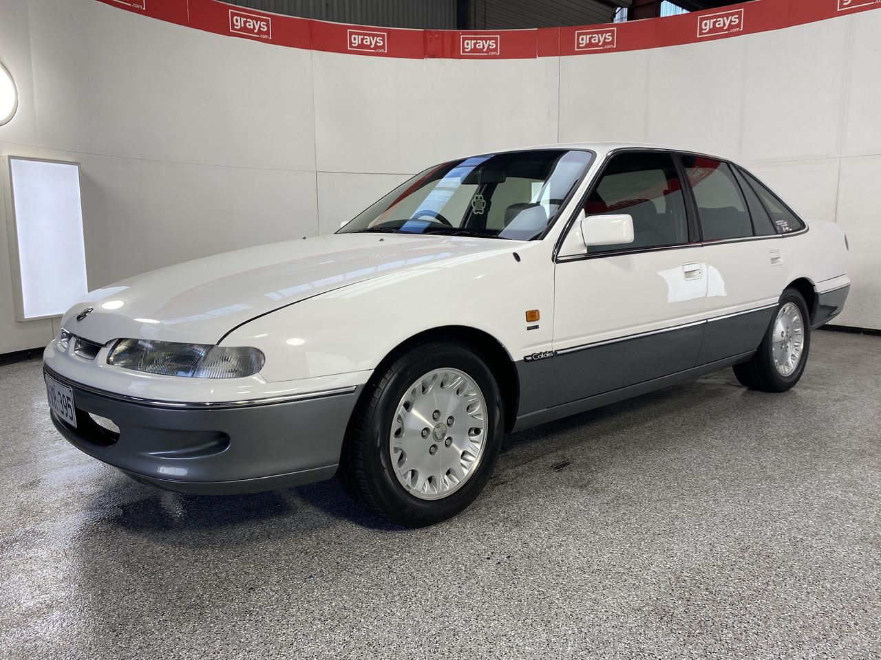 1995 Holden Calais VR Automatic Sedan Auction (0001-60042936) | Grays ...