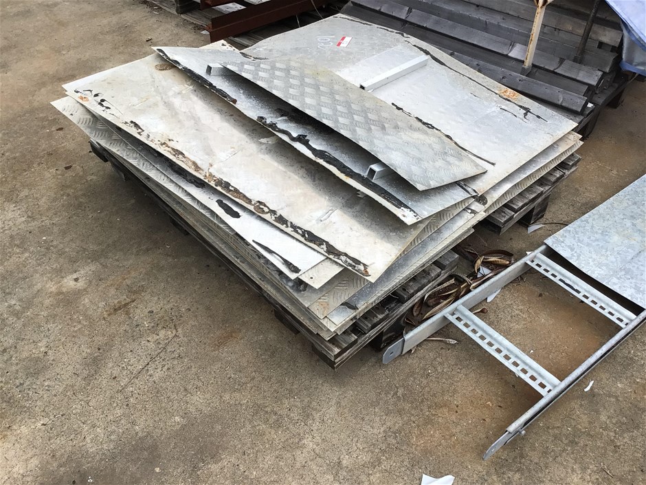 Qty Scrap Aluminium Sections Auction (0102-7054625) | Grays Australia