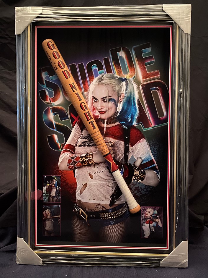 Margot Robbie "Suicide Squad' signed bat - Framed - COA Auction (0005 ...