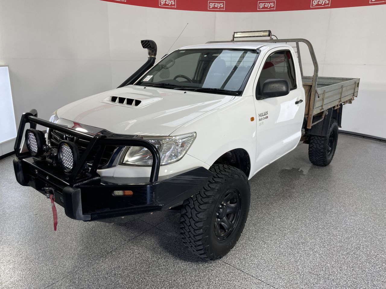 2011 Toyota Hilux 4X4 SR KUN26R Turbo Diesel Manual Cab Chassis Auction ...