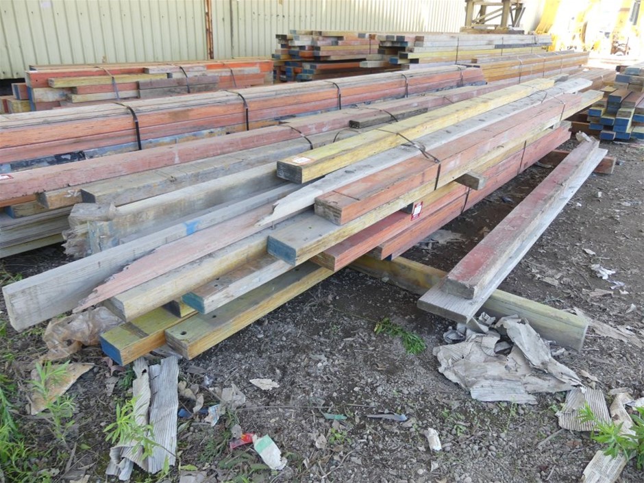 Large Bundle Of LVL Structural Beams Auction (0116-5054877) | Grays ...