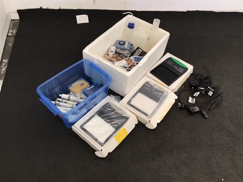 Qty of Miscellaneous Lab Items Auction (0117-7049020) | Grays Australia