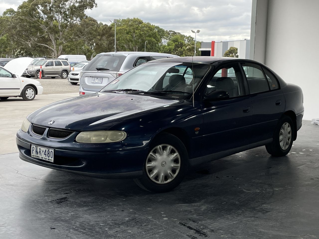 1999 Holden Commodore Executive VT Automatic Sedan Auction (0001 ...