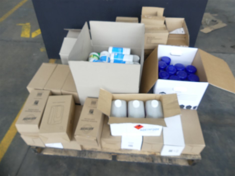 Bulk Lot of Assorted Items ( Dispense Auction (0045-5055789) | Grays ...