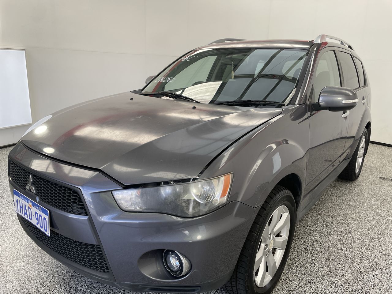 200 Mitsubishi Outlander VR ZH Automatic Wagon Auction (0001-9047304 ...