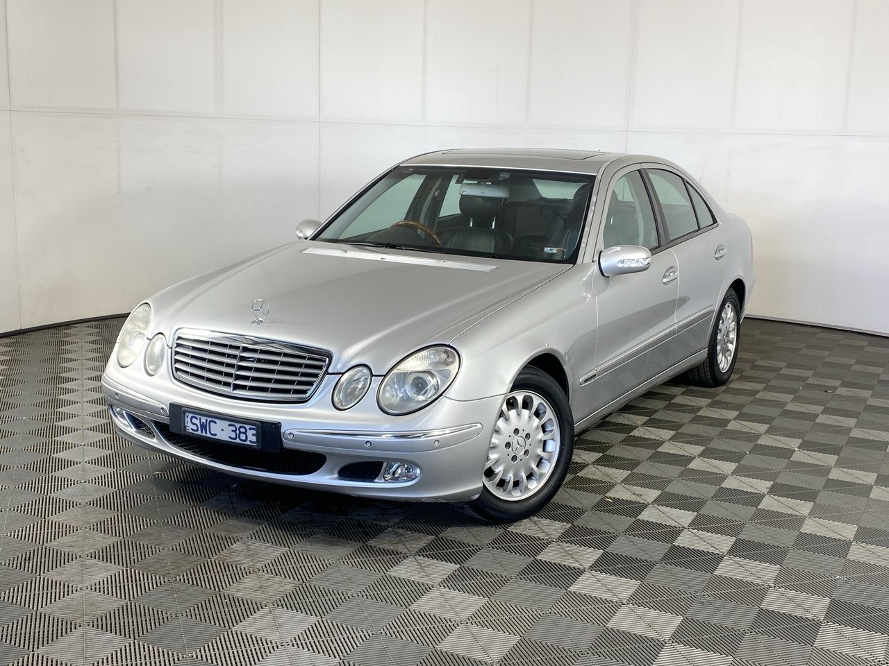 2004 Mercedes Benz E240 Elegance W211 Automatic Sedan Auction (0001 ...