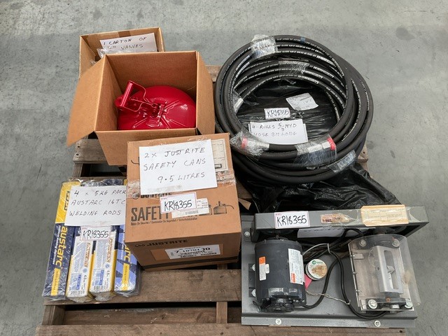 Pallet Of Assorted Workshop Sundries Auction (0009-9047953) | Grays ...