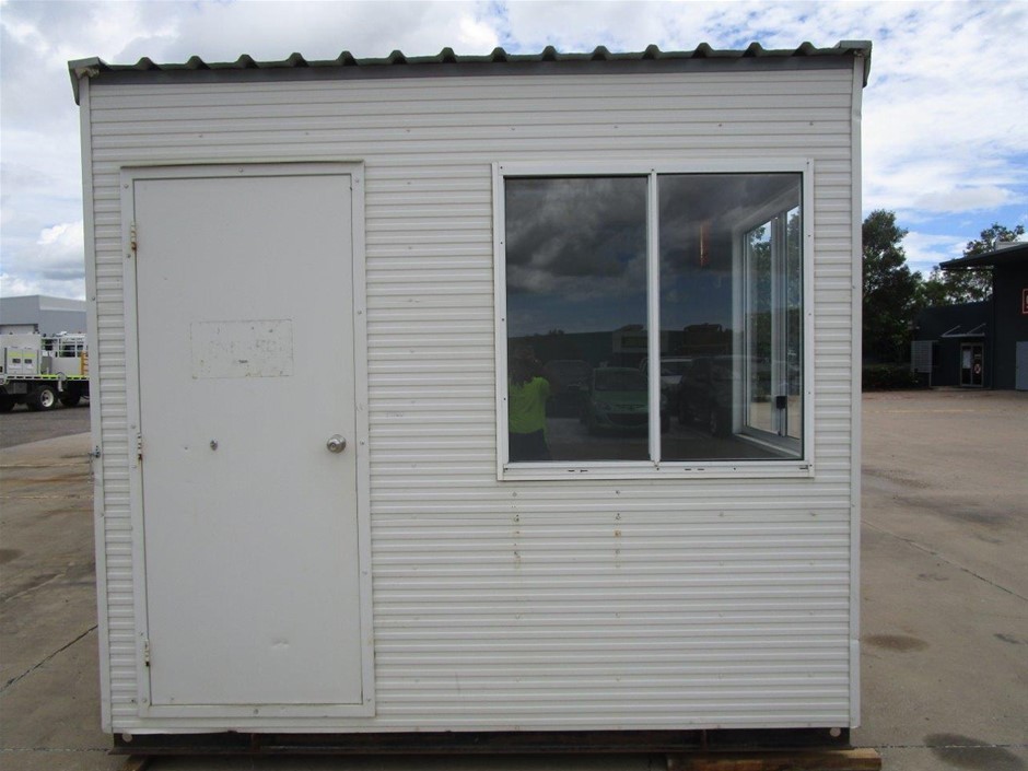Small Demountable Building / Site Hut Auction (0017-7049439) | Grays ...