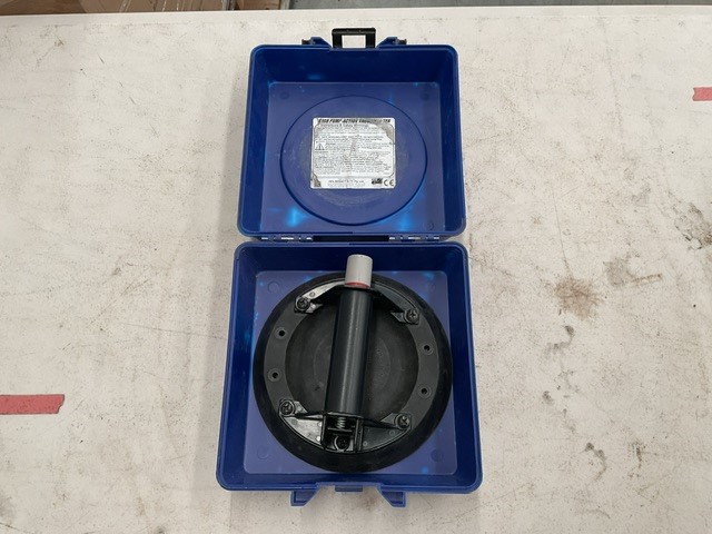 S108 Pump-Action Vacuum Lifter Auction (0003-9049146) | Grays Australia