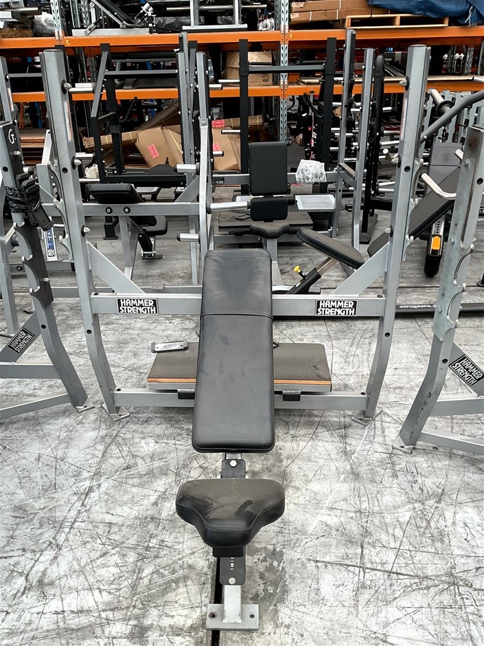 1x Hammer Strength Incline Bench Press Auction (0123-3028048) | Grays ...