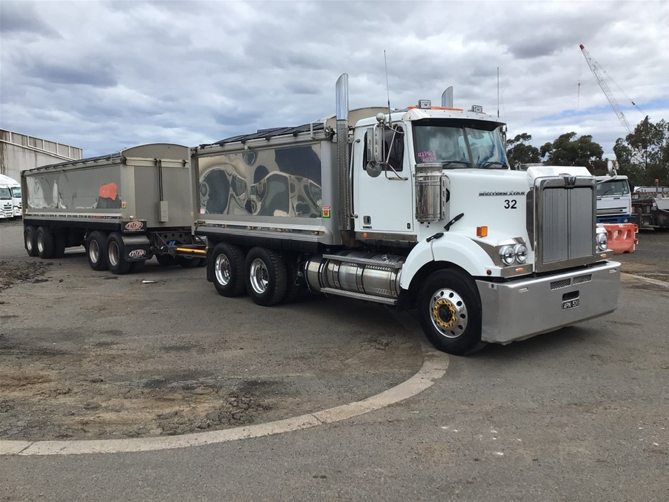 2018 Western Star Tipper with BTE Dog 4 Trailer