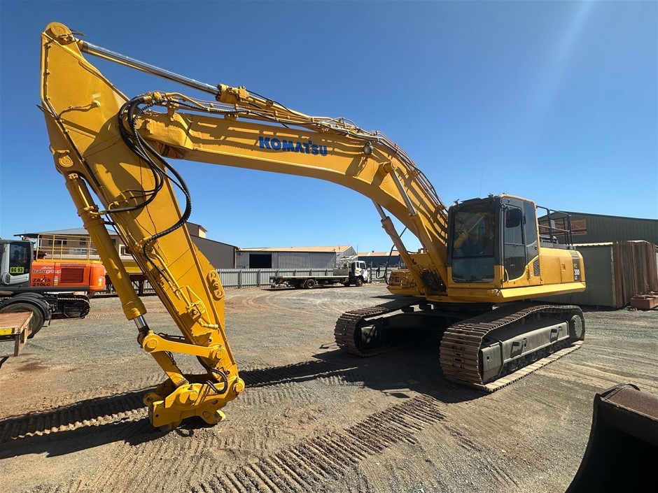 Komatsu PC-300 LC Hydraulic Excavator Auction (0001-9048256) | Grays ...