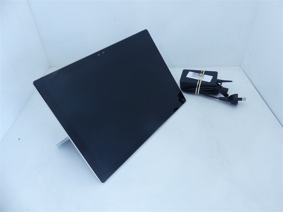 Microsoft Surface Pro 4 Tablet, Silver Auction (0010-2560708) | Grays ...