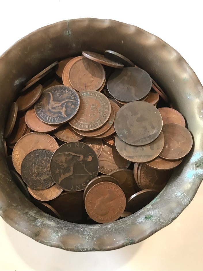 Over 500 pennies in vintage copper pot Vintage 1860's Auction (0167 ...