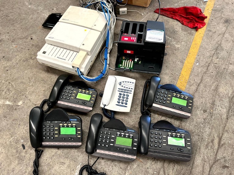 Bundle of Office Phone System Auction (0114-5055399) | Grays Australia