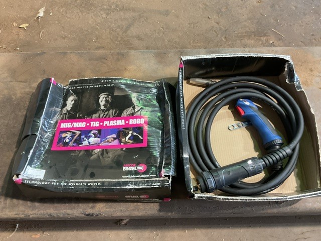 Binzel MB24KD 4M Grip Torch Auction (0100-9048438) | Grays Australia