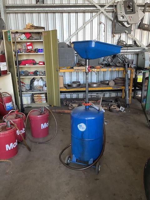 Engine Drain Trolley Auction (0251-9048438) | Grays Australia